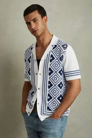 REISS Stefano Contrast Embroidered Cuban Collar Shirt