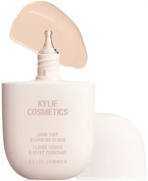 KYLIE COSMETICS Skin Tint Blurring Elixir Foundation 3wn