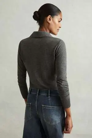 REISS Nixi Open-collar Top