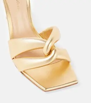 GIANVITO ROSSI Amour 85 Metallic Leather Mules - Gold