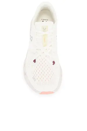 On X 4 Sneaker In Ivory