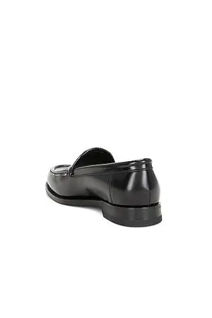 Manolo Blahnik Dineguardo Leather Loafer
