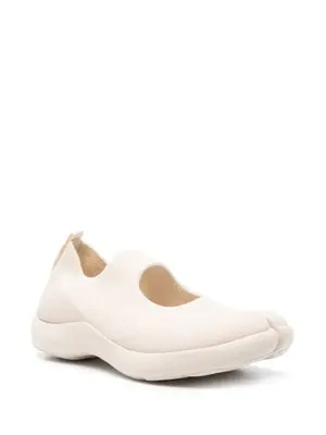TABI FOOTWEAR Asymmetric-toe Sneakers - Neutrals