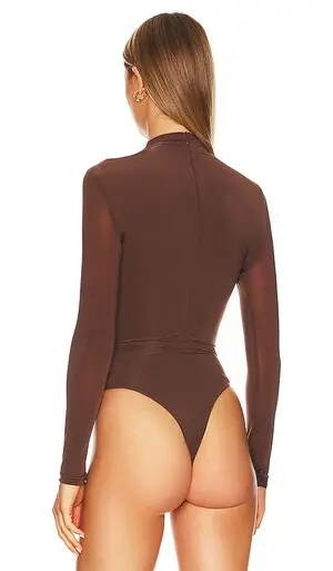 Superdown Sarah Cut Out Top - Brown