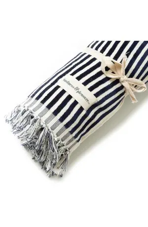 BUSINESS & PLEASURE The Beach Towel