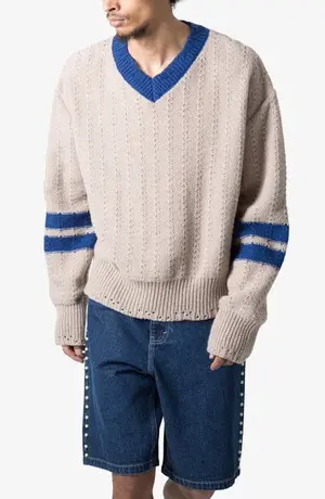Mnml Varsity V-neck Sweater