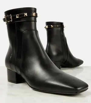 Valentino Garavani Rockstud 40 Leather Ankle Boots