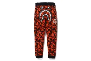 A BATHING APE X Xo Camo Shark Slim Sweat Pants - Orange