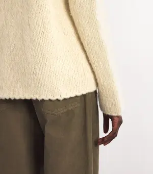 THE ROW Helfi Cashmere Sweater