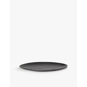 FERM LIVING Flow Medium Porcelain Plate 22cm - Black
