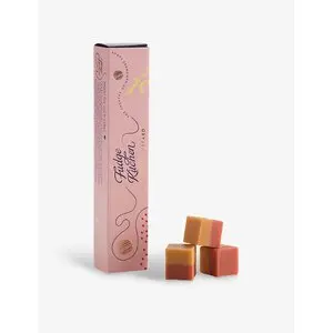 FUDGE KITCHEN Rhubarb And Custard Fudge Slider 125g