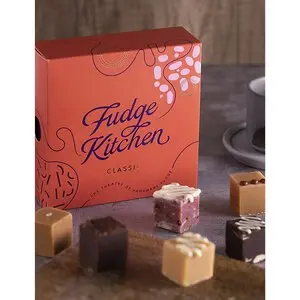 FUDGE KITCHEN Classic 9-piece Fudge Box 195g