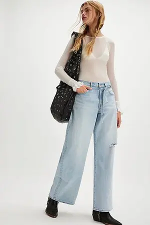 LEVI'S Xl Straight-leg Jeans - Karmas Coming