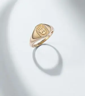 SYDNEY EVAN Hamsa Icon Ring With Diamonds