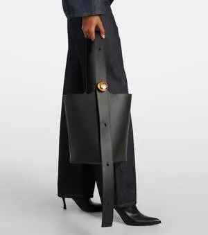 Loewe Pebble Medium Bucket Bag - Black