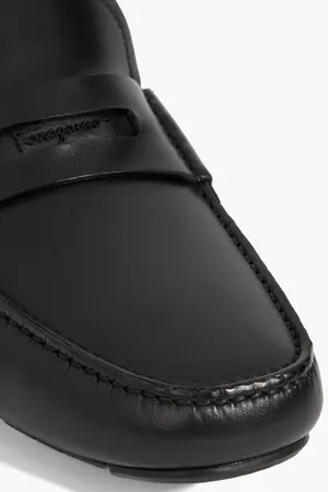 FERRAGAMO Newton Leather Driving Shoes - Black
