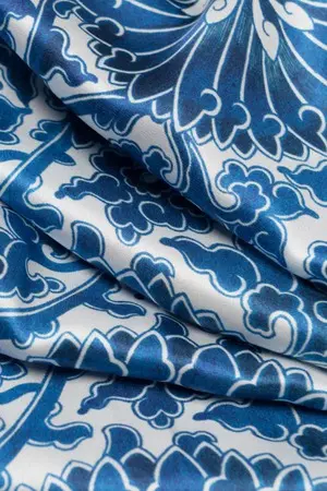 ELIZABETTA Rosalbalong Satin Silk Scarf For