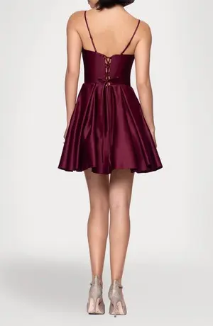 BLONDIE NITES Satin Minidress - Wine