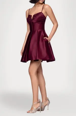 BLONDIE NITES Satin Minidress - Wine