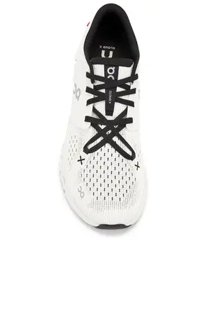 On X 4 Sneaker - Ivory & Black