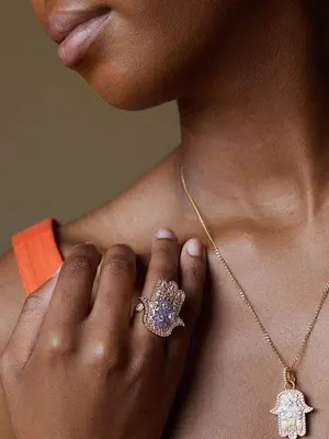 BUDDHA MAMA 20kt Yellow Hamsa Ring