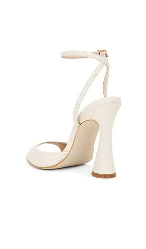 Steve Madden Beki Heel Sandals