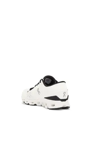On Cloud X 4 Sneaker - White