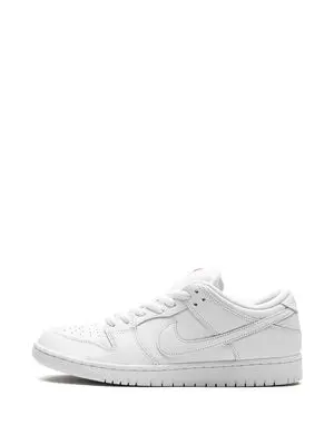 Nike Sb Dunk Low Pro Triple Sneakers - White