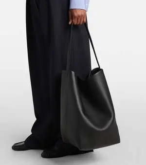 THE ROW Park Large N/s Leather Tote Bag - Black