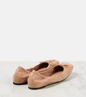 Valentino Garavani Vlogo Signature Leather Ballet Flats