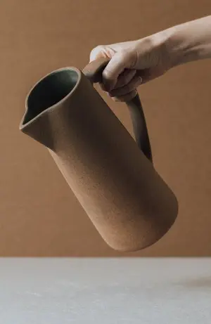 AL CENTRO CERAMICA Tall Jug