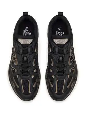 Valentino Garavani Vlogo Easyjog Sneakers - Black