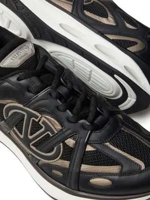 Valentino Garavani Vlogo Easyjog Sneakers - Black
