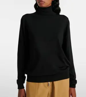 THE ROW Heva Wool Turtleneck Sweater