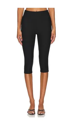 Superdown Chaya Capri