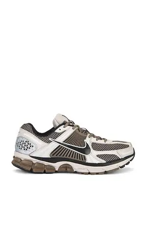 Nike Zoom Vomero 5 - College Grey  Black  & Cave Stone