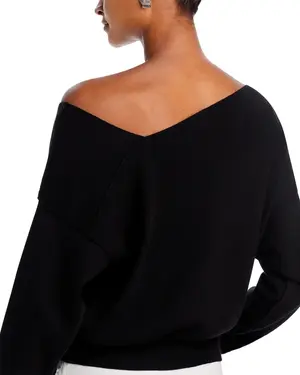Line & Dot Geometric Neck Sweater - Black