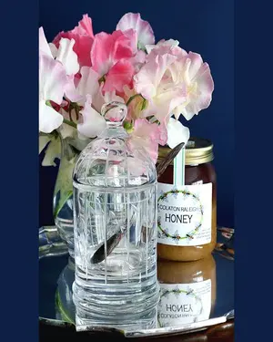 WILLIAM YEOWARD CRYSTAL Abby Honey Jar With Spoon, 8 Oz