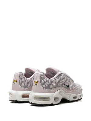 Nike Air Max Plus Sneakers