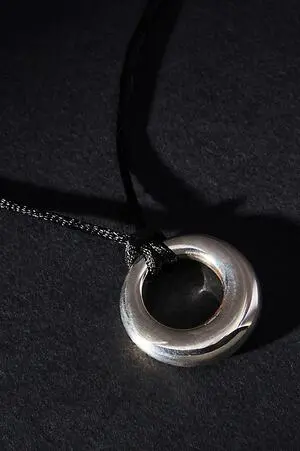 MASLO Magnus Pendant Necklace
