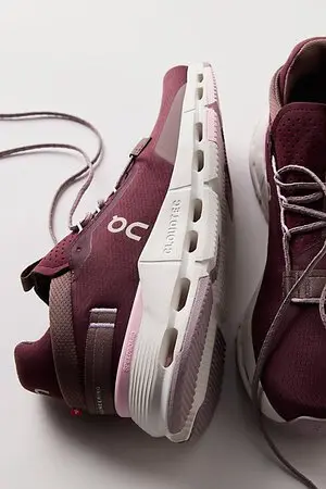 On Cloudnova 2 Sneakers Maroon/peony