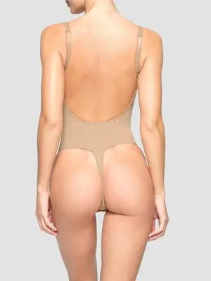 SKIMS Smoothing Low-back Bodysuit - Clay