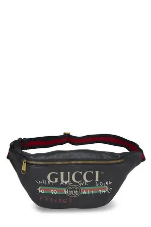 Gucci Grained Leather Logo Belt Bag - Black