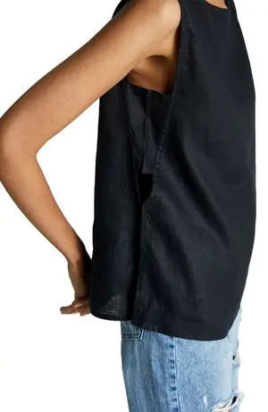 REISTOR Paneled Boat Neck Top