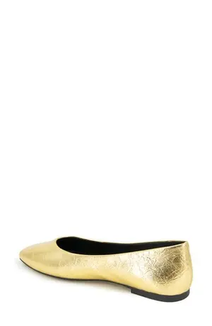 KENNETH COLE Johanna Square Toe Flat - Gold