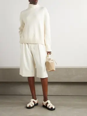 Loro Piana Parksville Cashmere Turtleneck Sweater