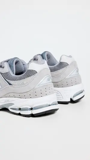NEW BALANCE 2002r Sneakers - Grey/grey