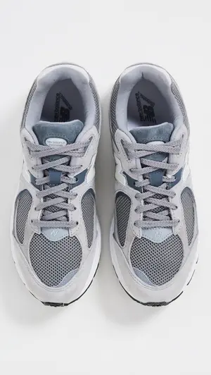 NEW BALANCE 2002r Sneakers - Grey/grey