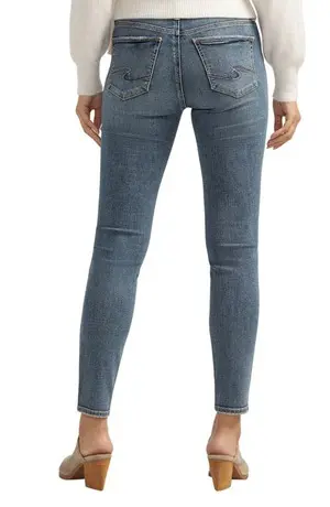 SILVER JEANS CO. Suki Curvy Skinny Jeans