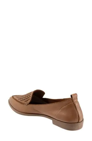 BUENO Blazey Pointed Toe Flat - Walnut